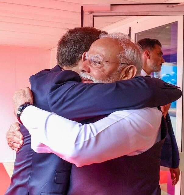 Bharat Innovates Event in France: PM Modi Hugs Macron, Highlights ...