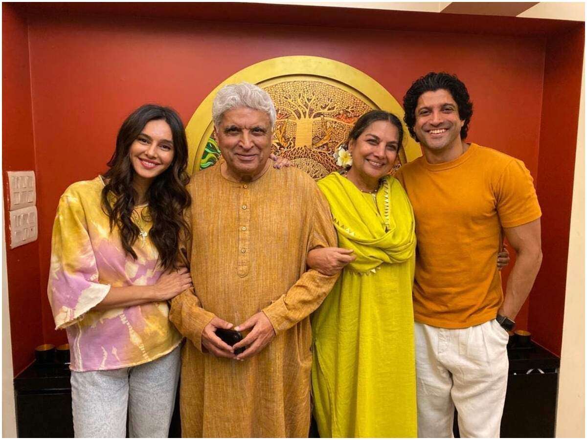 Shibani Dandekar In Timepass